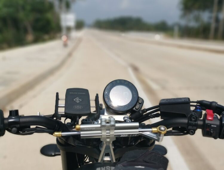 Yamaha XSR900 Top Speed & Acceleration - MotoStatz