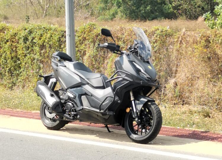 Honda ADV350 Top Speed & Acceleration - MotoStatz