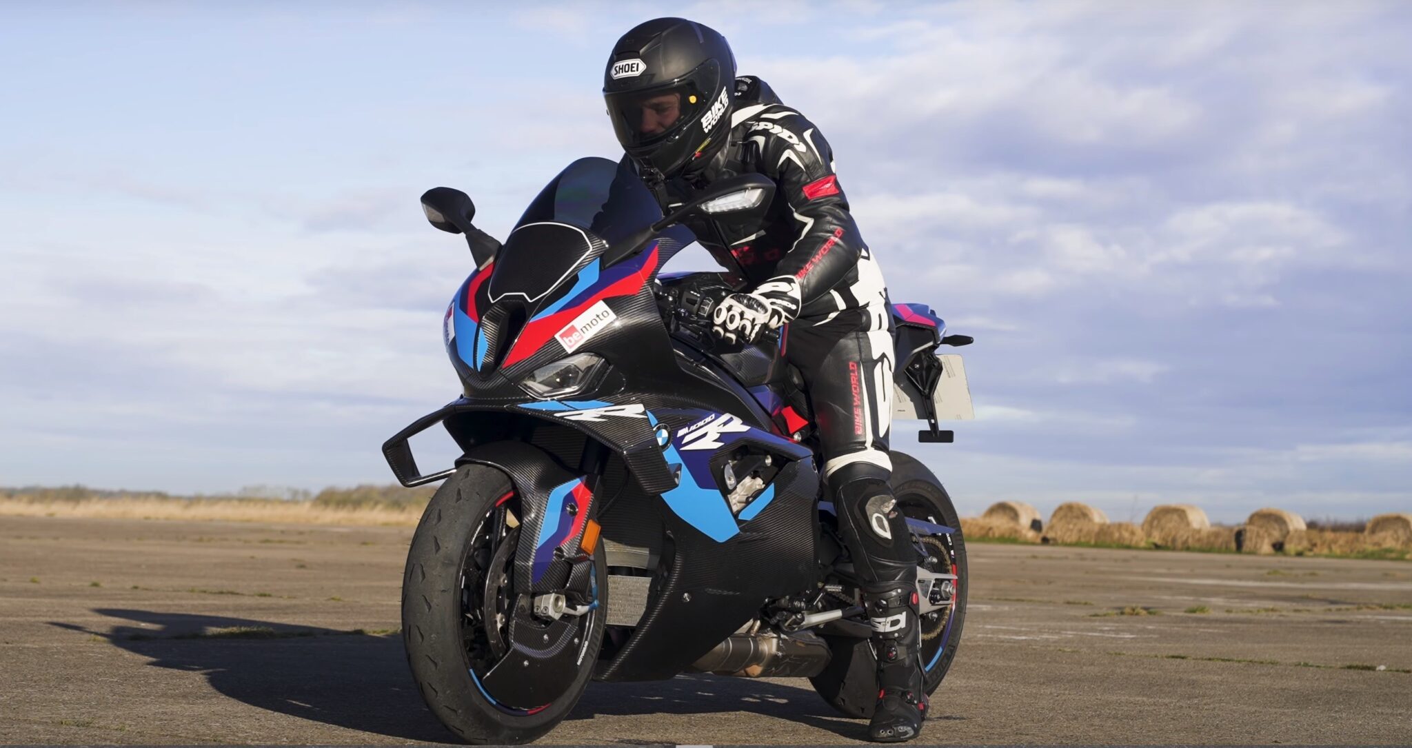 1000hp BMW M4 v BMW M1000RR Drag Race Analysys - MotoStatz
