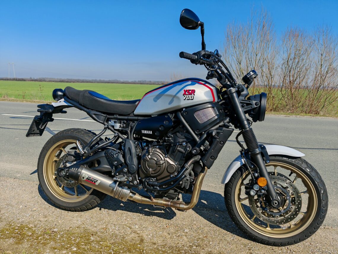 Yamaha XSR700 Engine and Straight-line Performance Review - MotoStatz