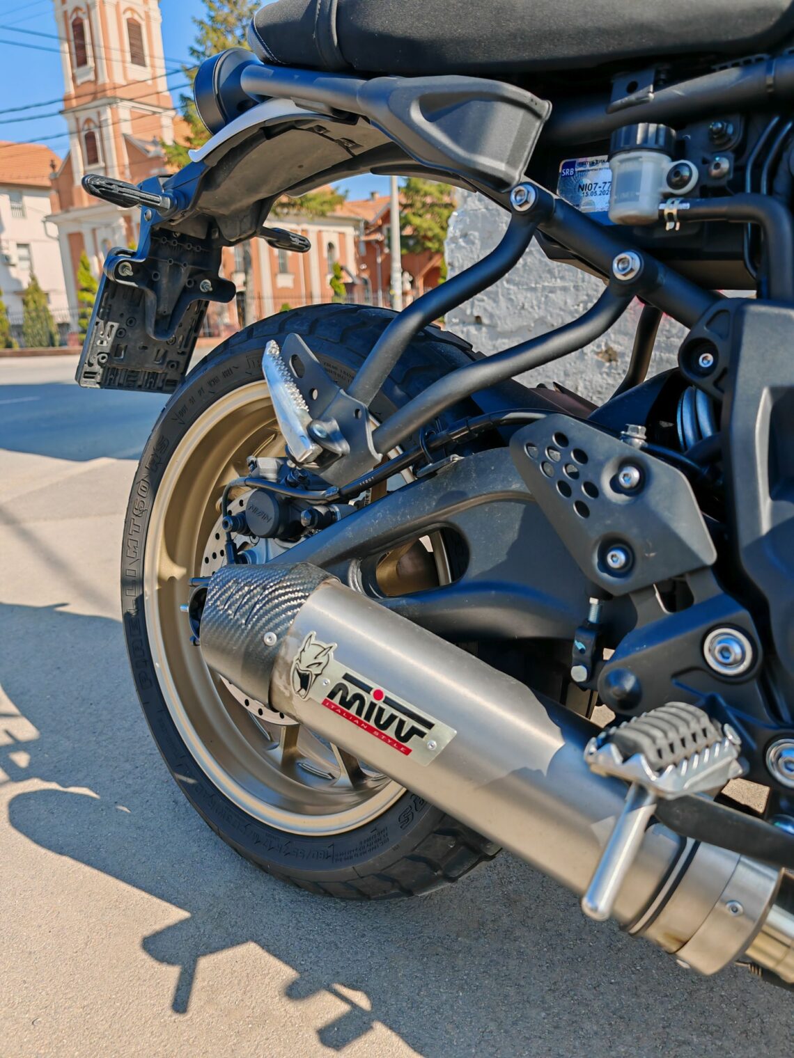 Yamaha XSR700 Engine and Straight-line Performance Review - MotoStatz